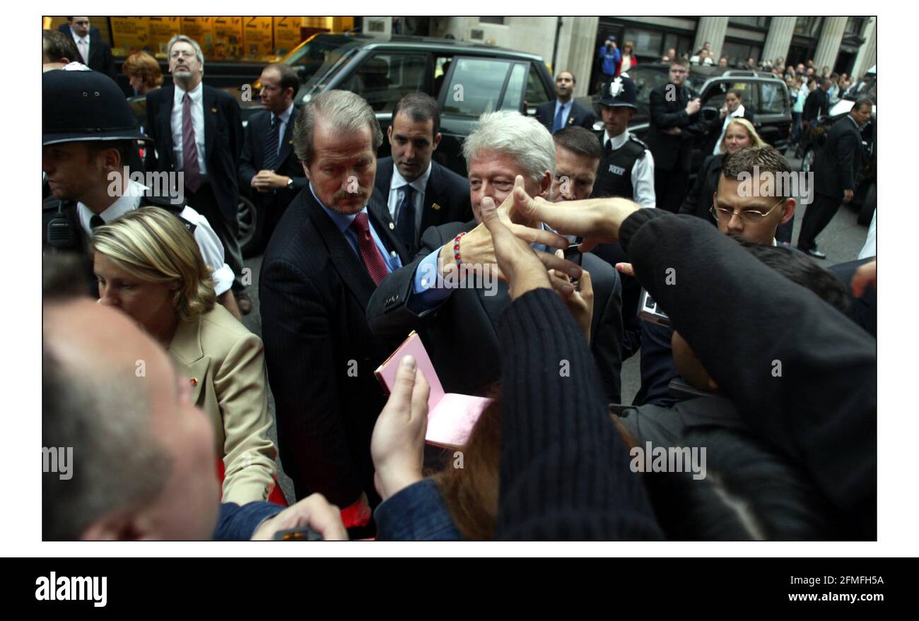 Bill Clinton Book signing at Waterstones in Londonpic David Sandison 12 ...