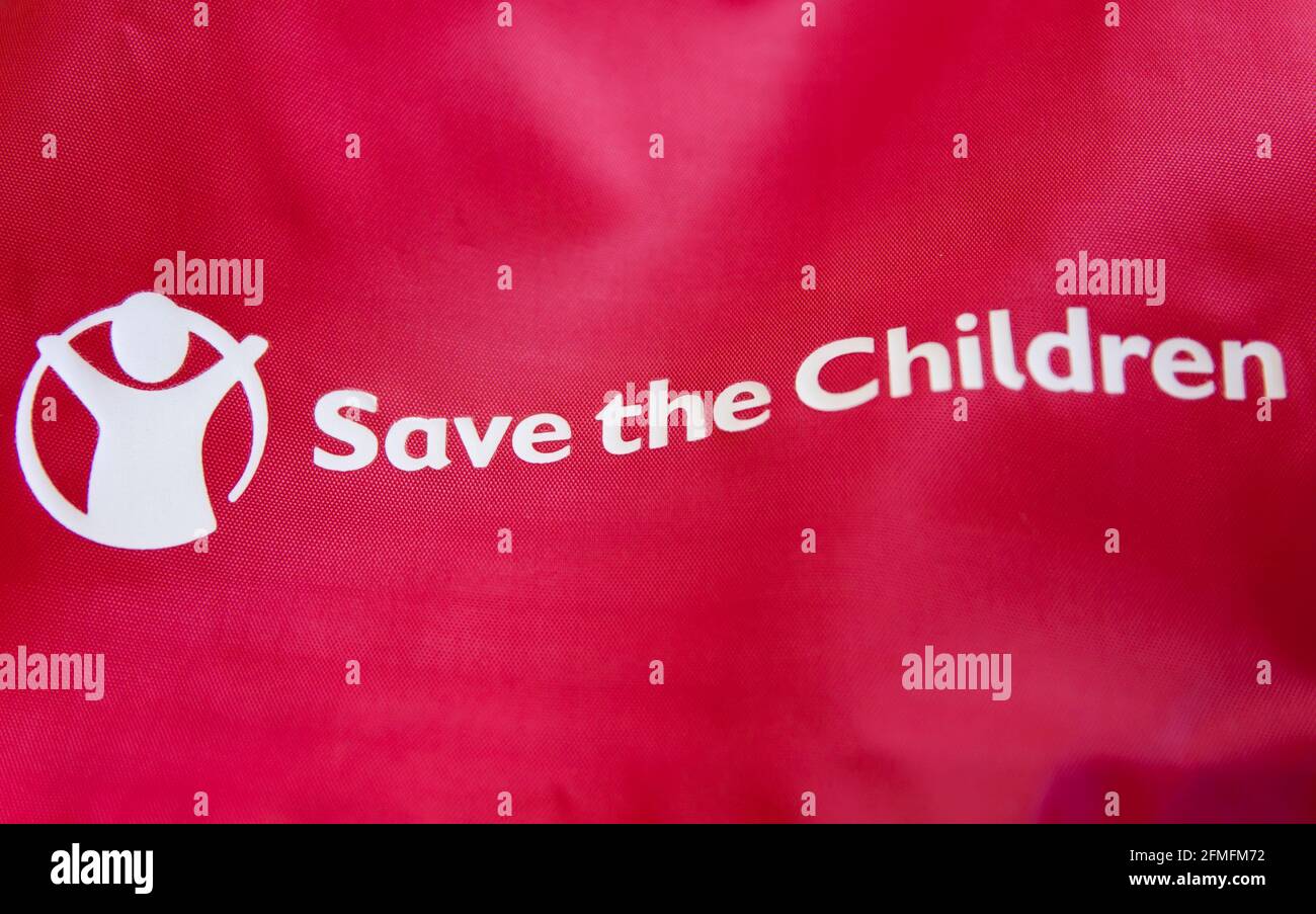 Save the children logo hi-res stock photography and images - Alamy