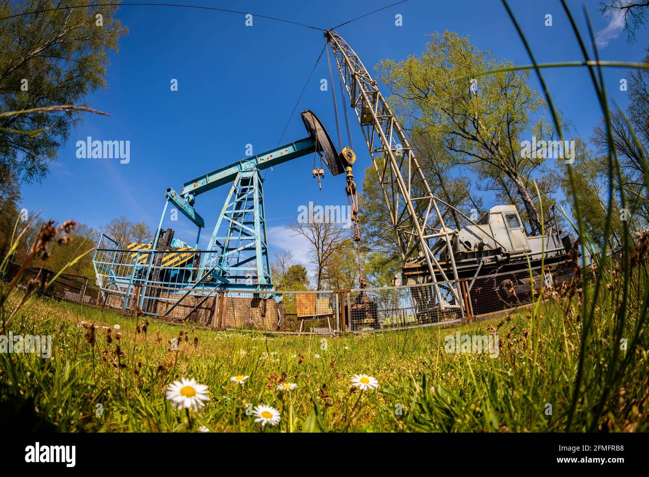09 May 2021, Lower Saxony, Wietze: Reclaiming and measuring winches on ...