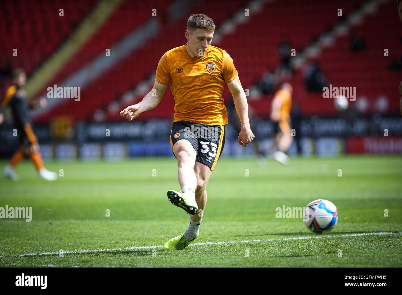 LONDON, UK. MAY 9TH Greg Docherty of Hull City warms up during the Sky ...