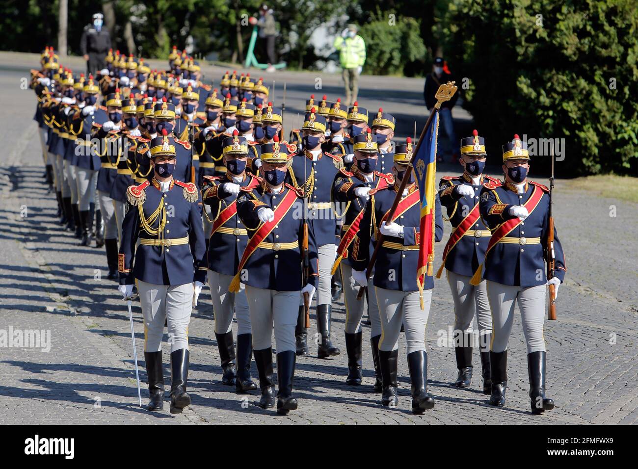 Romanian honor guard soldiers hi-res stock photography and images - Alamy