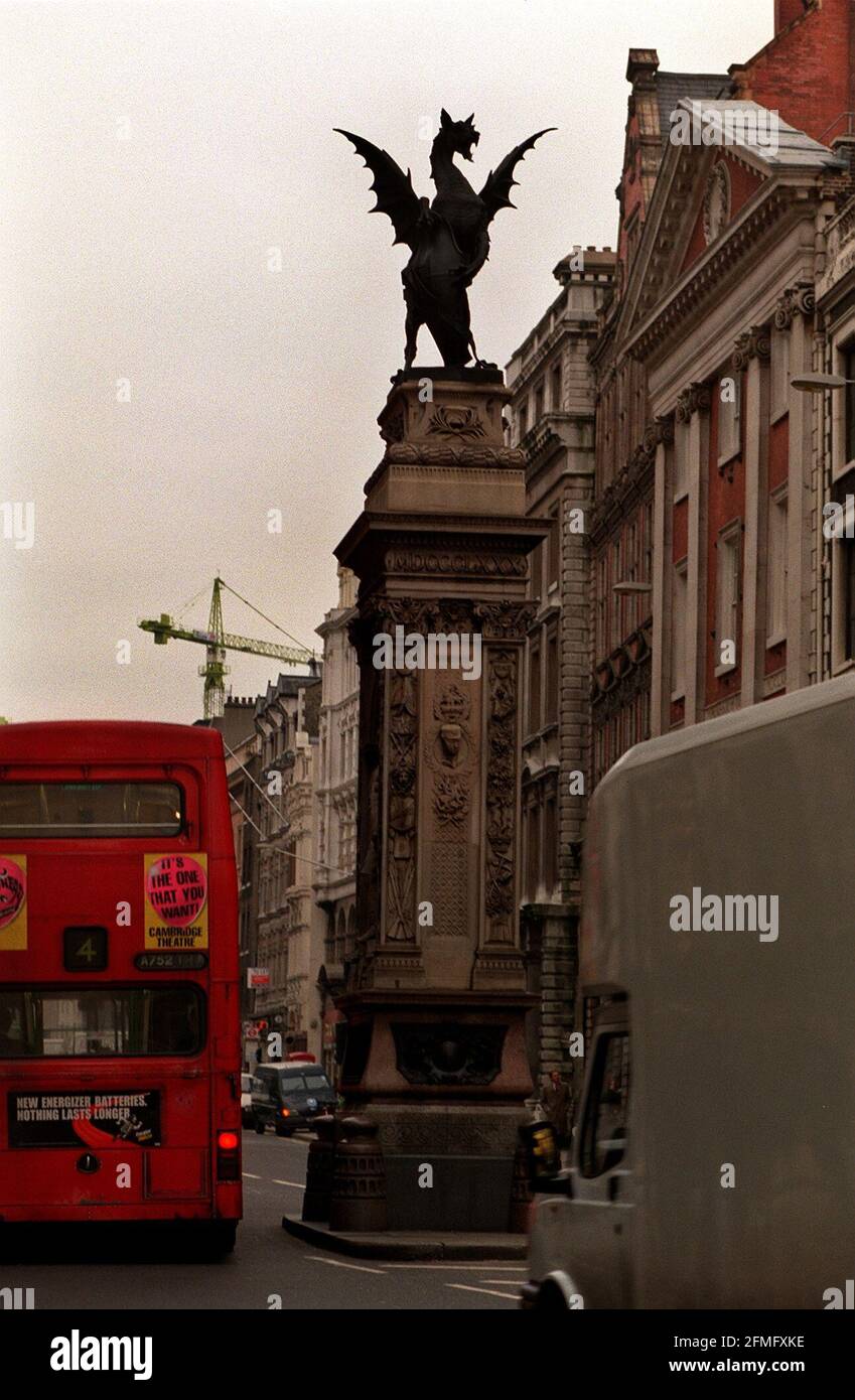 City of london strand hi-res stock photography and images - Alamy