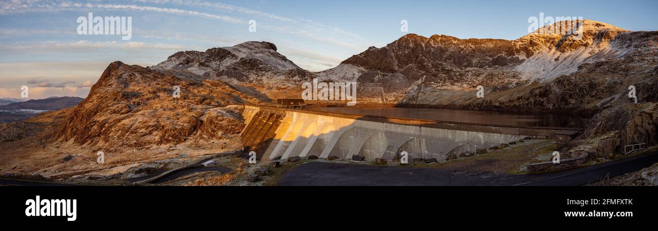 Stwlan Dam and the Moelwyn mountains near Blaenau Ffestiniog in ...