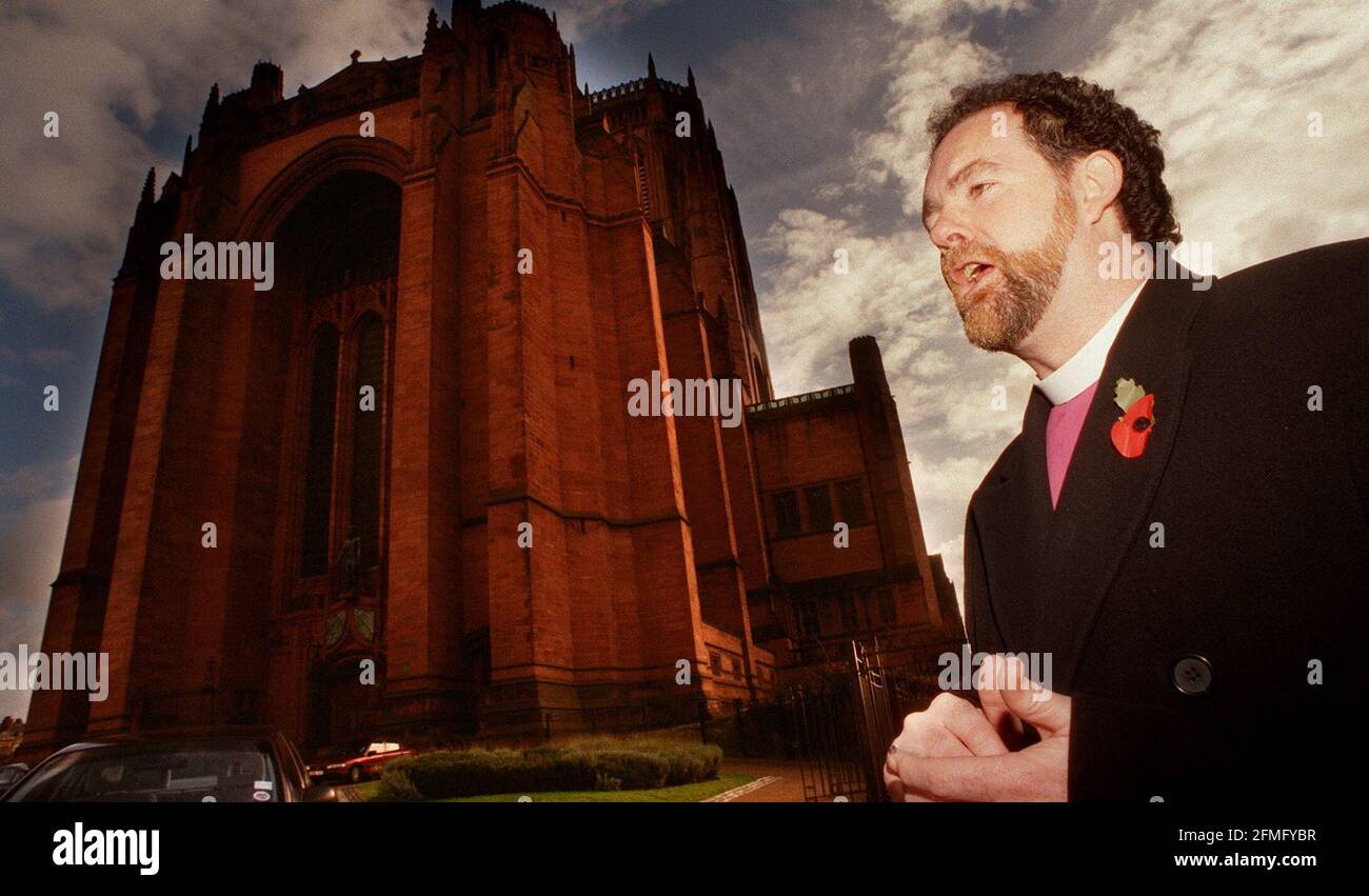 JAMES JONES, TO BE THE NEW BISHOP OF LIVERPOOL. NOV 1998standing next ...