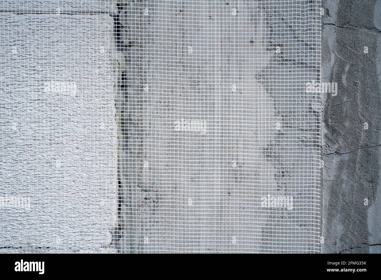 Putty wall reinforced with mesh or plastering mesh, equipment of wall ...