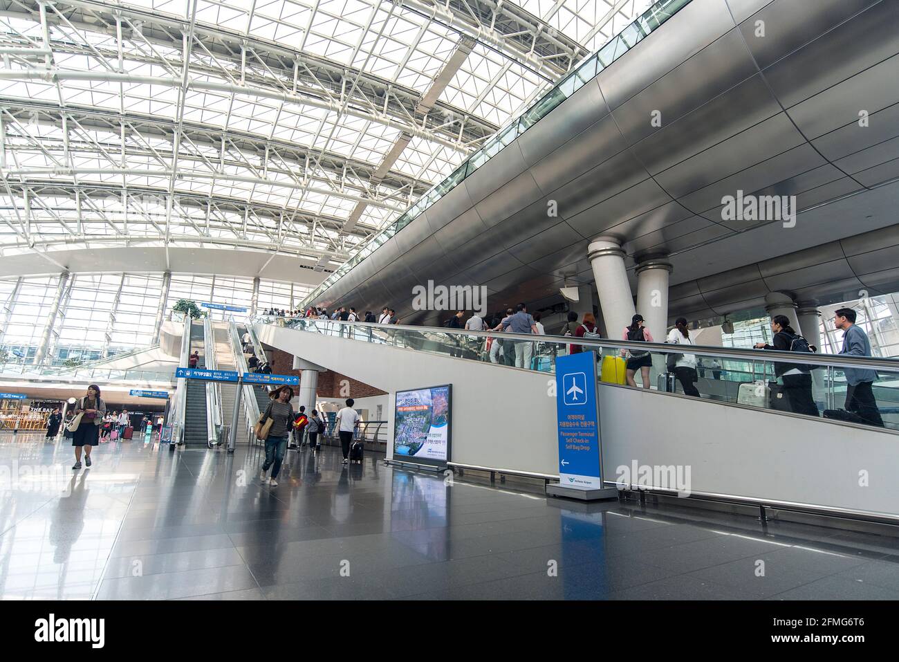 SEOUL - SEP 24: Interior of Seoul Incheon International Airport with ...