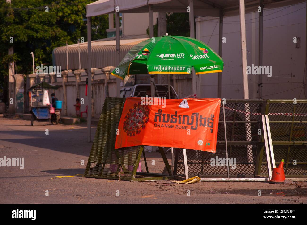 Checkpoint in orange zone hi-res stock photography and images - Alamy