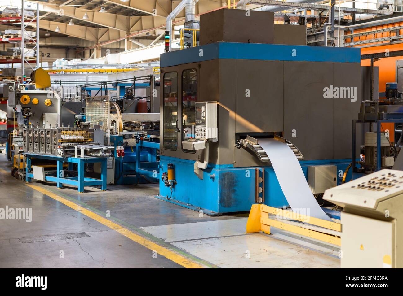 Machine shop interior hi-res stock photography and images - Alamy
