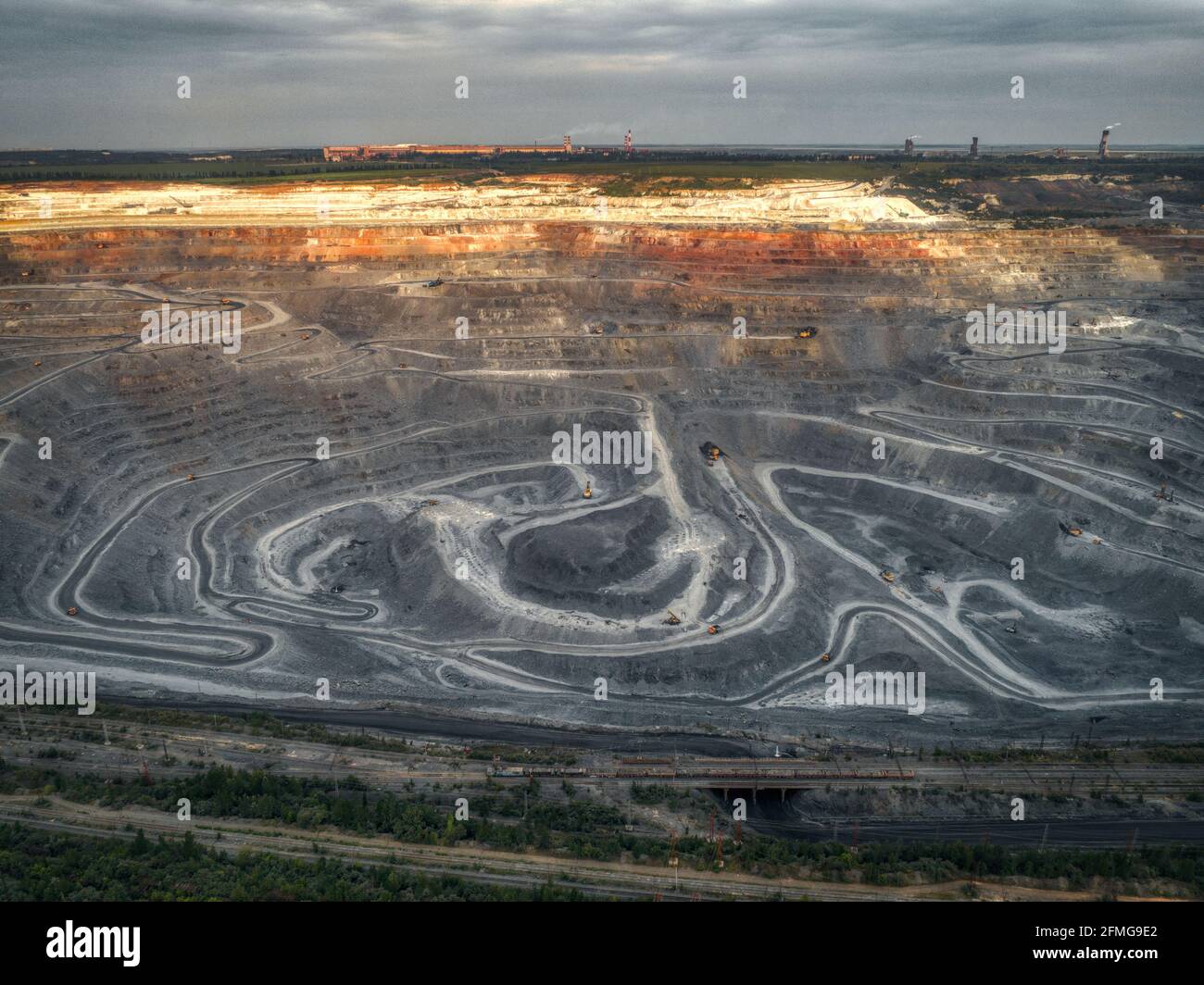 Open pit for the extraction of ore Stock Photo - Alamy