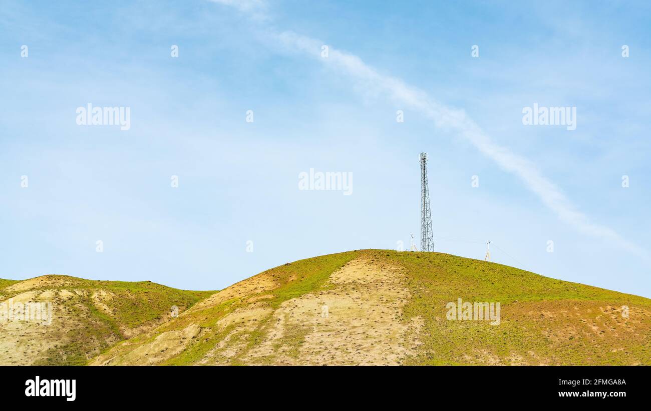 5g tower hi-res stock photography and images - Alamy