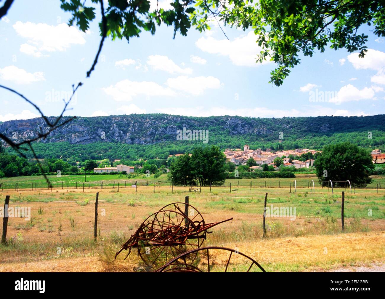 Quinson lake hi-res stock photography and images - Alamy