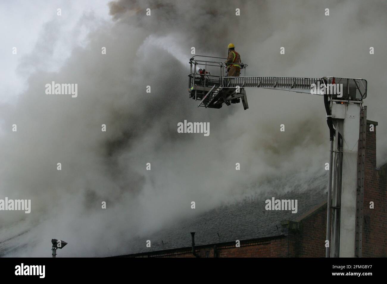 Disused turntable hi-res stock photography and images - Alamy