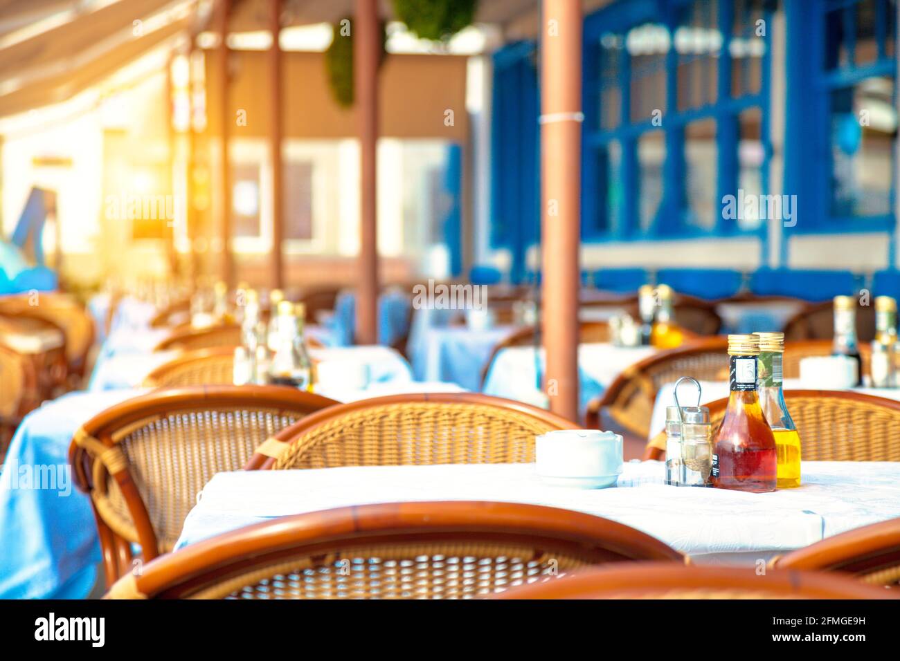 Served tables outdoor restaurant hi-res stock photography and images ...