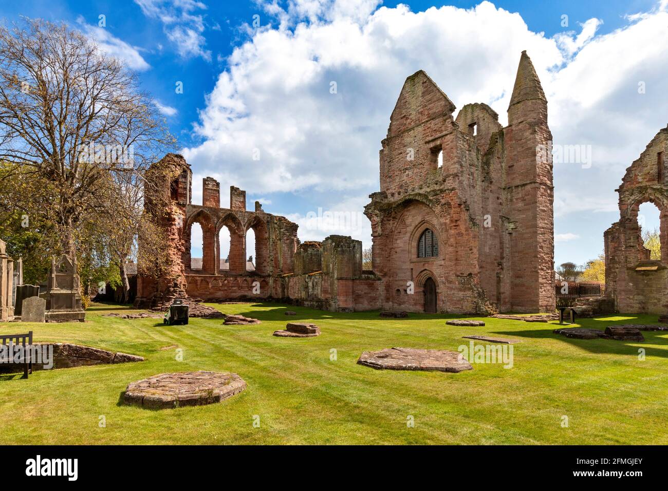 Arbroath abbey hi-res stock photography and images - Alamy