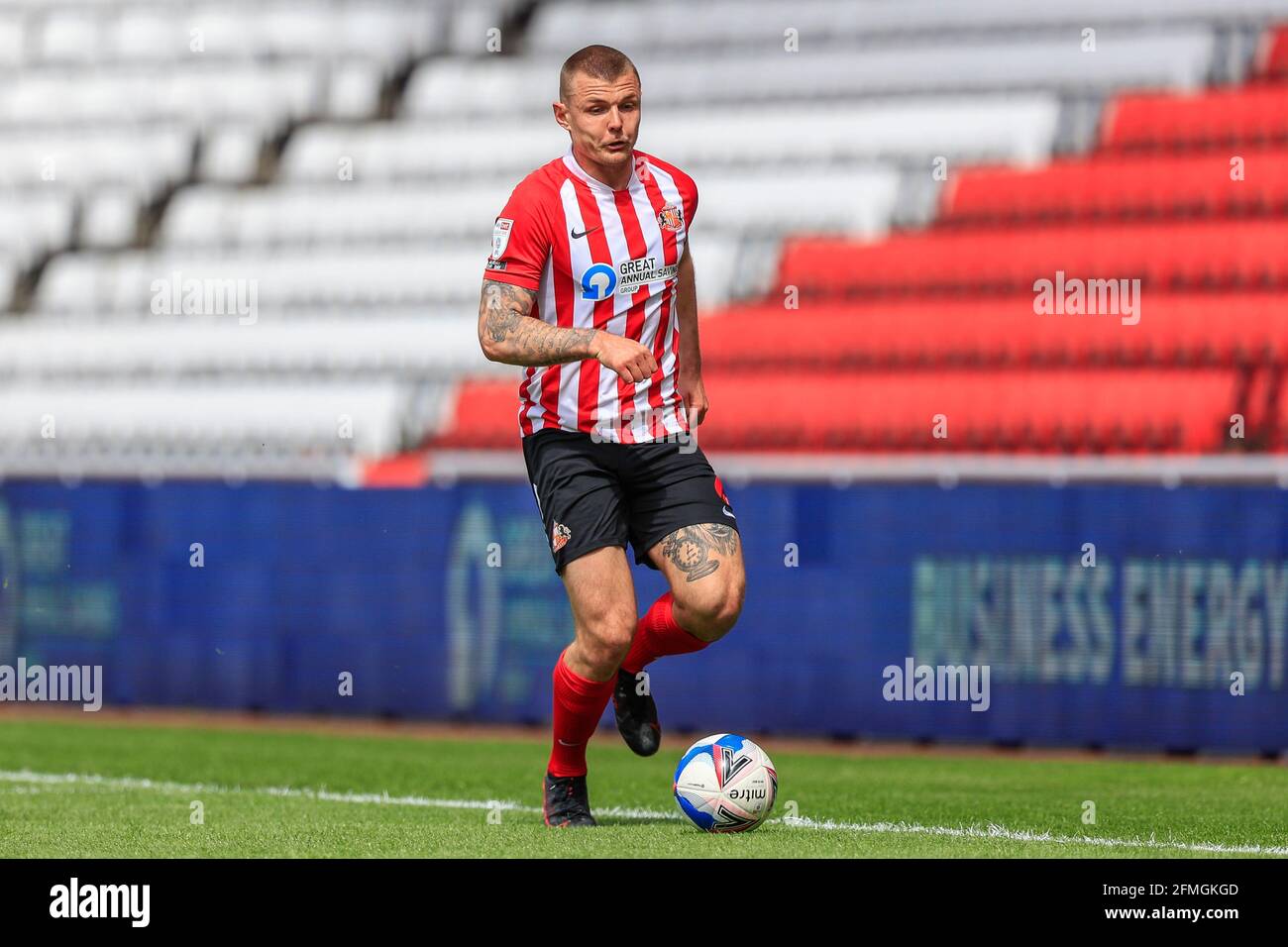 Max Power #6 of Sunderland in possession of the ball Stock Photo - Alamy
