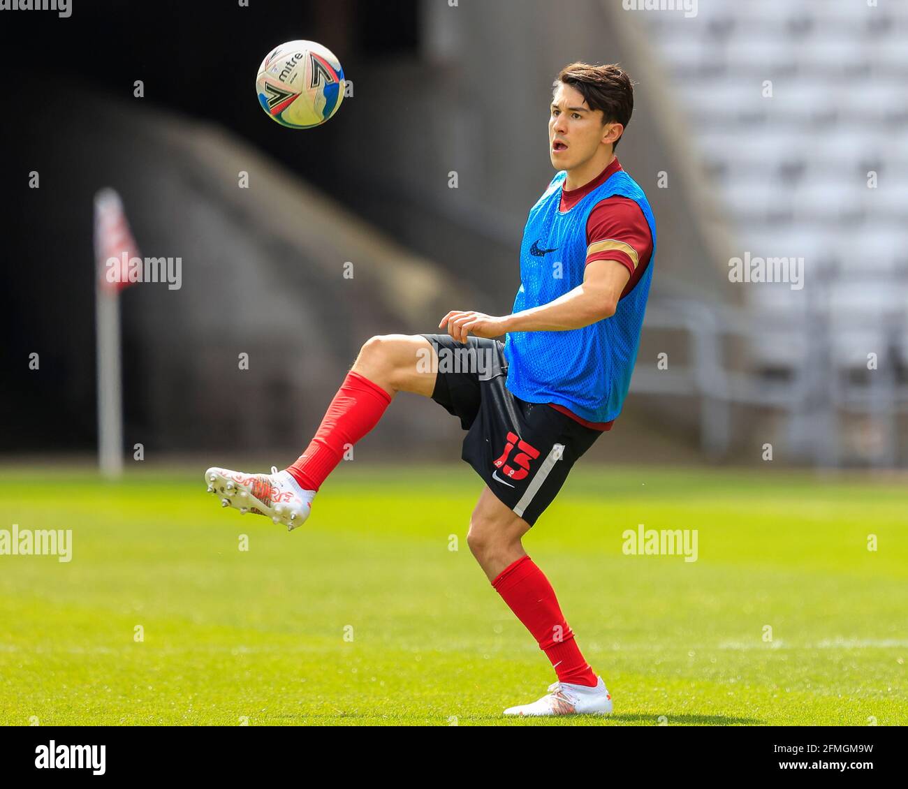 Luke O'Nien #13 of Sunderland during the pre-game warmup Stock Photo ...