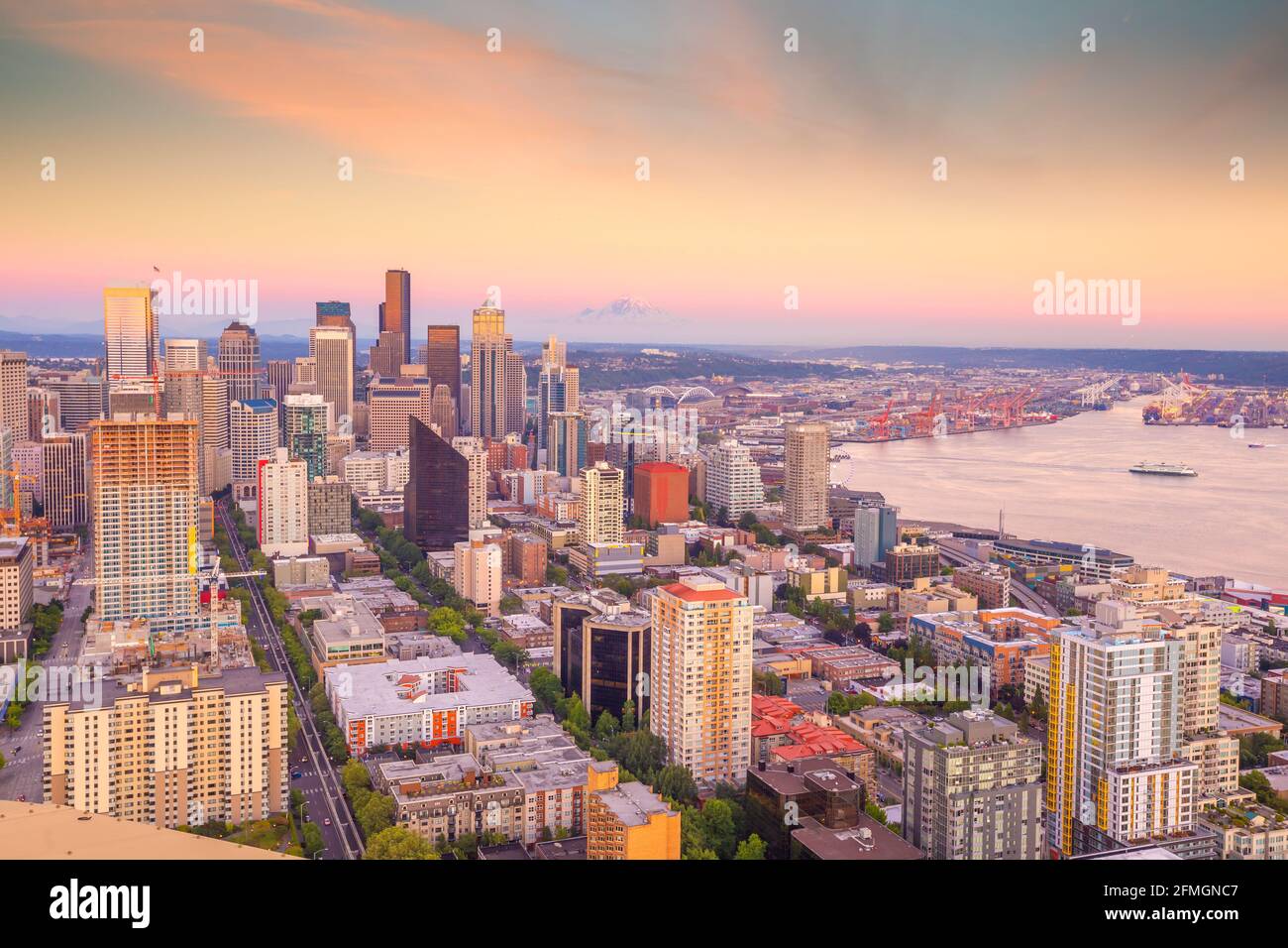 Seattle city downtown skyline hi-res stock photography and images - Alamy