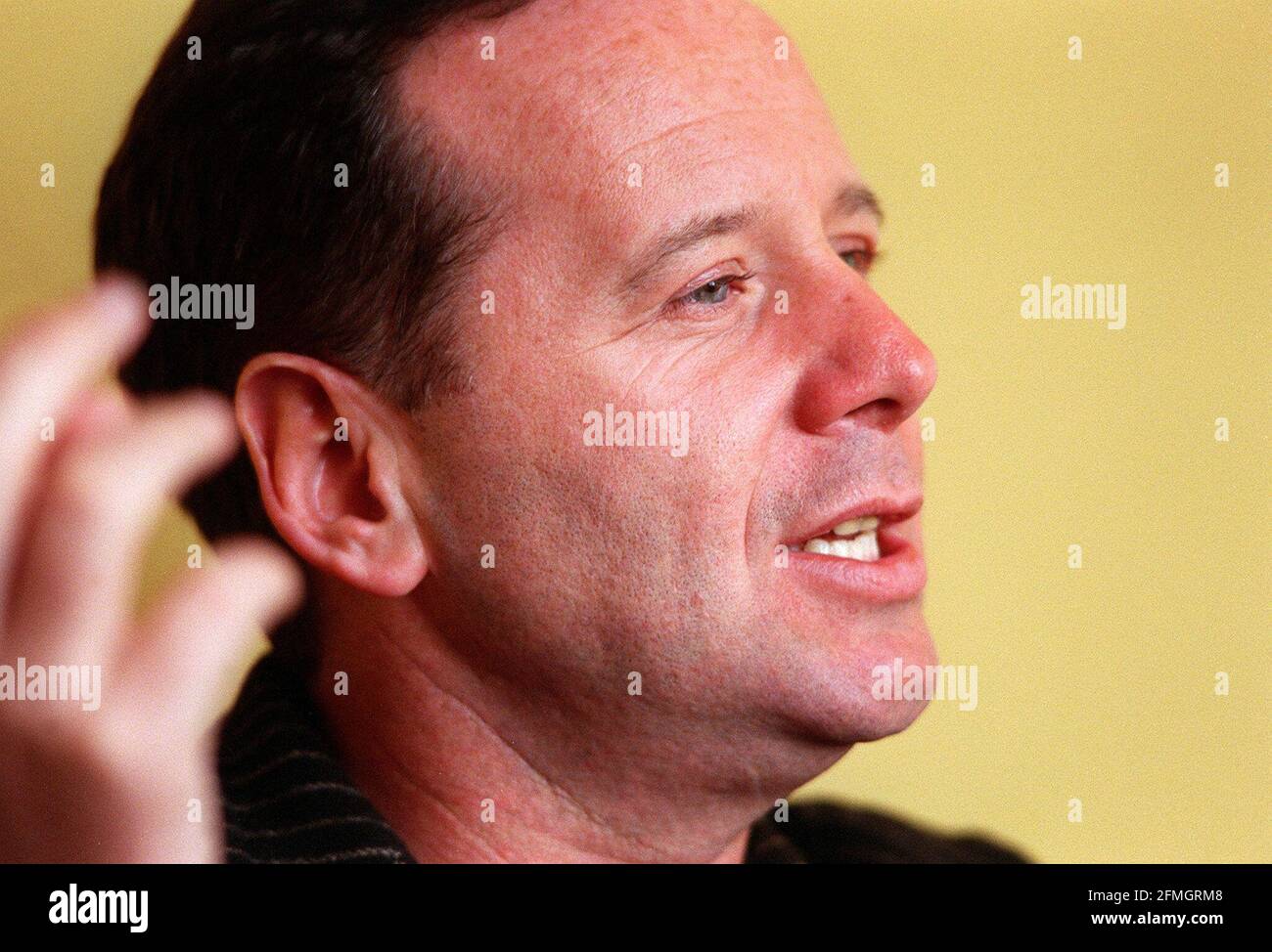 Simple minds hi-res stock photography and images - Alamy