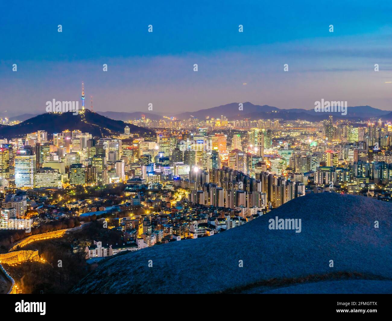 Beautiful Architecture building cityscape with tower in Seoul city ...