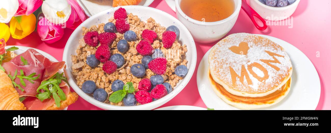 Mothers day Brunch restaurant invitation concept. Various Moms Womans ...