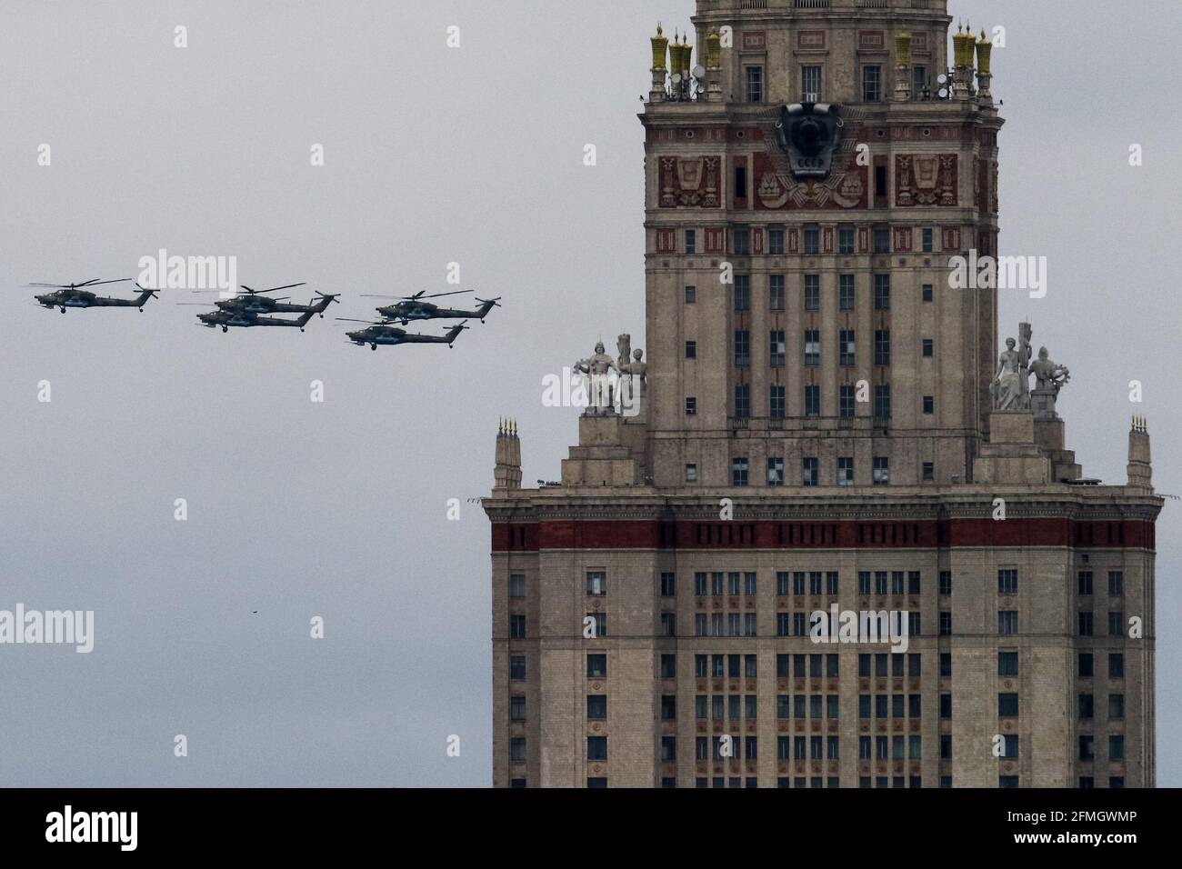Mil moscow helicopters hi-res stock photography and images - Alamy