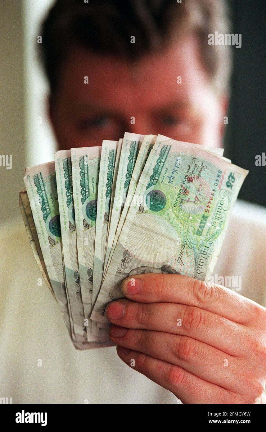 The English Five Pound note Dbase Stock Photo - Alamy