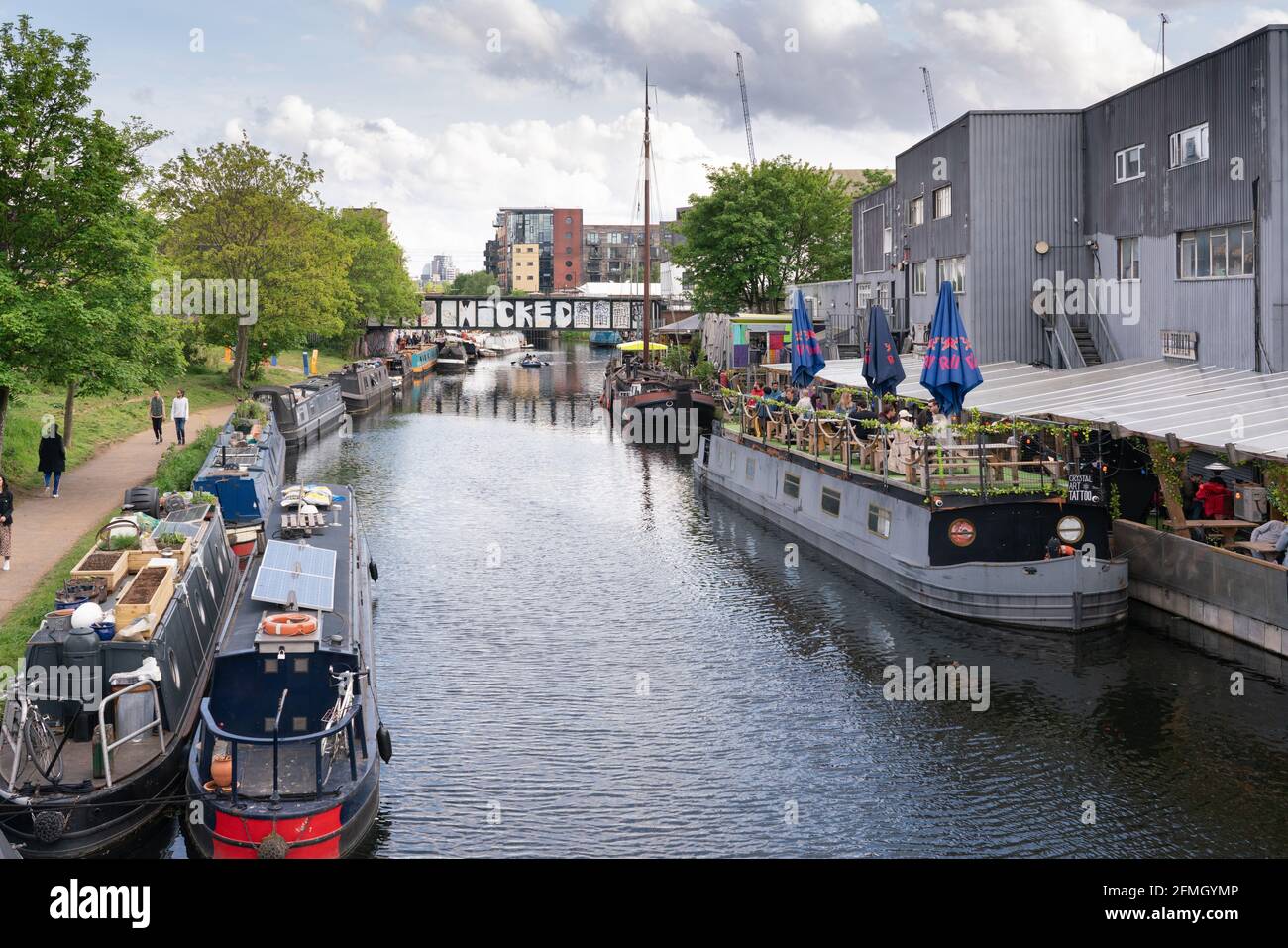 Developing Hackney Wick, artist studios, industrial spaces, cafes ...
