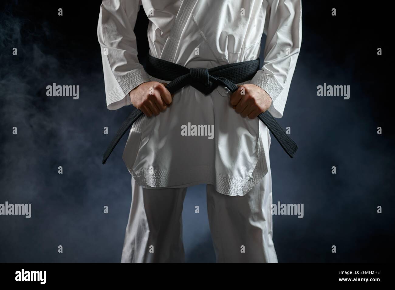 Karateka hi-res stock photography and images - Alamy
