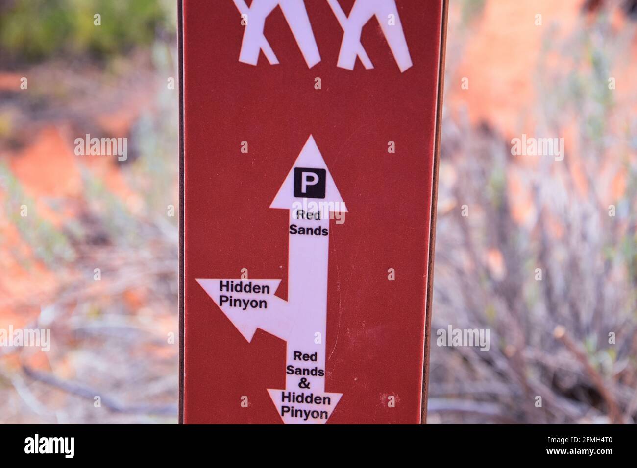 Hiking Trail Signs on Saddleback Tuacahn hiking trail, Padre Canyon ...