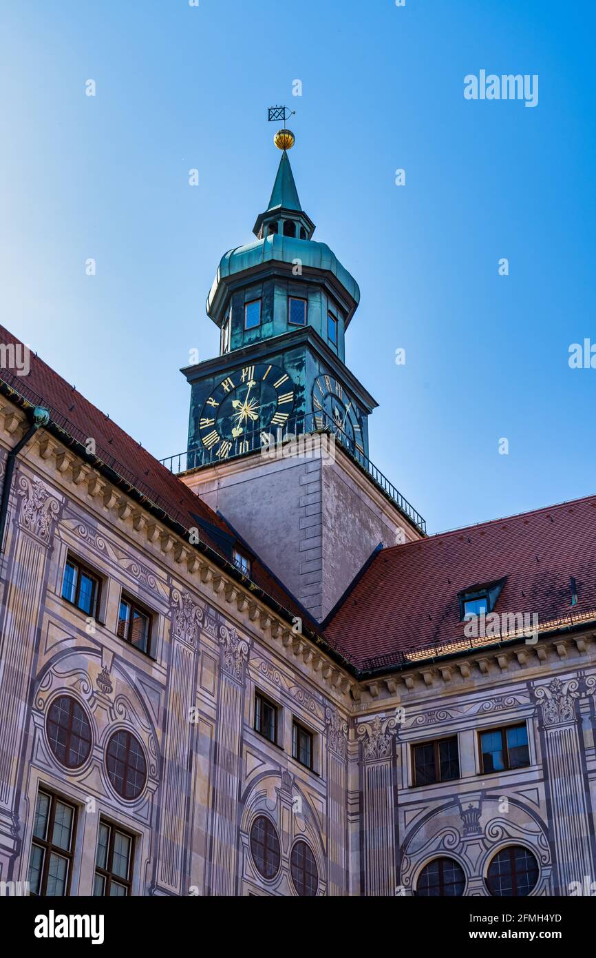 Kings hall palace emperor hi-res stock photography and images - Alamy