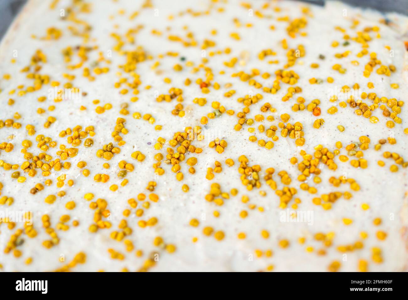 Pollen sprinkles hi-res stock photography and images - Alamy
