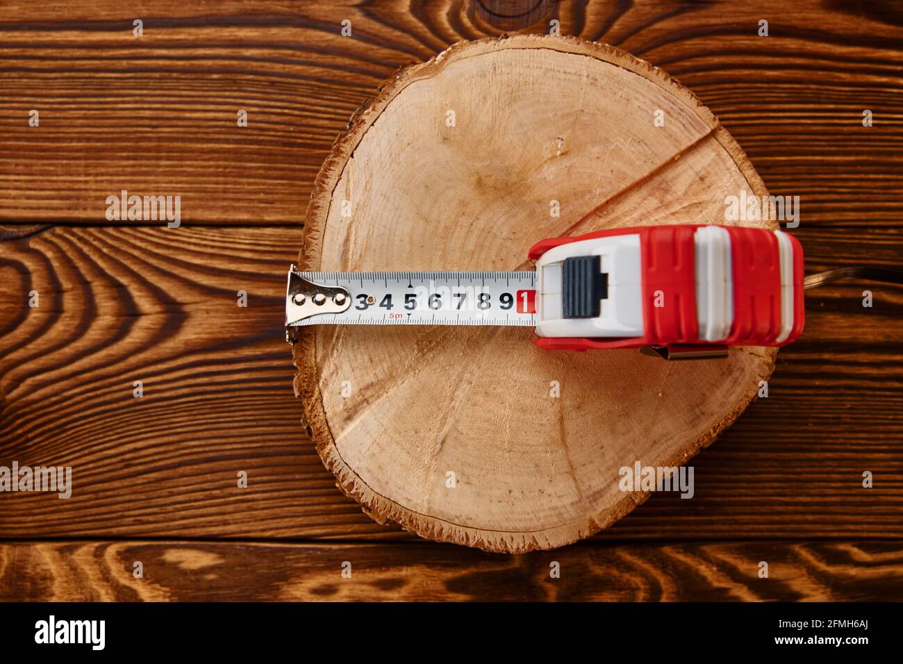 Silver measuring tape hi-res stock photography and images - Alamy