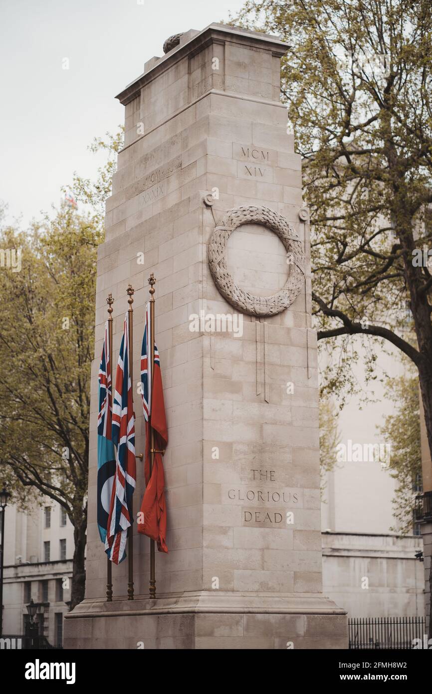 Royal air force roundel flag hi-res stock photography and images - Alamy