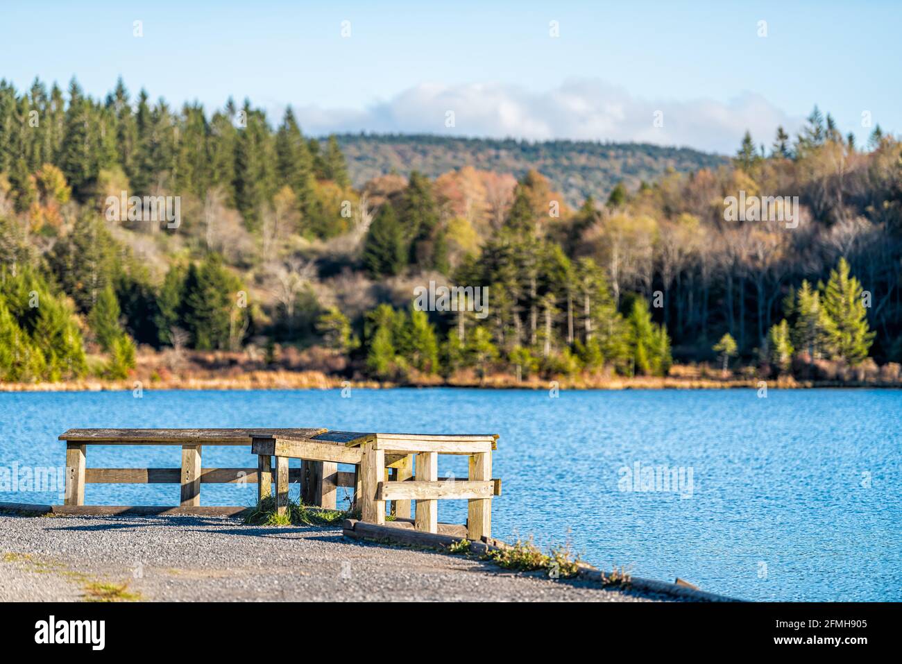 Mountain lake virginia hi-res stock photography and images - Alamy
