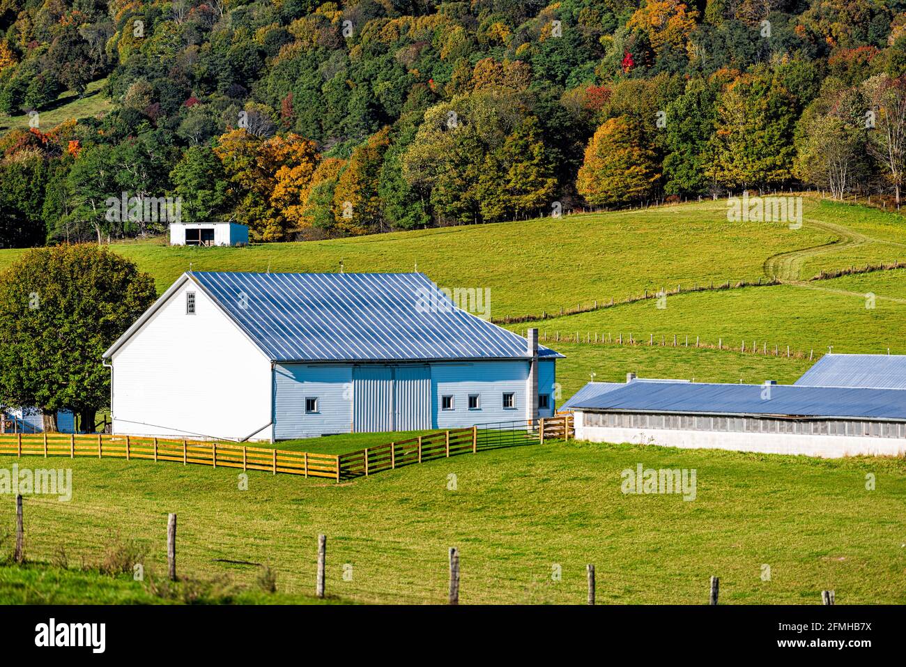 Wooden structure farm hills hi-res stock photography and images - Alamy