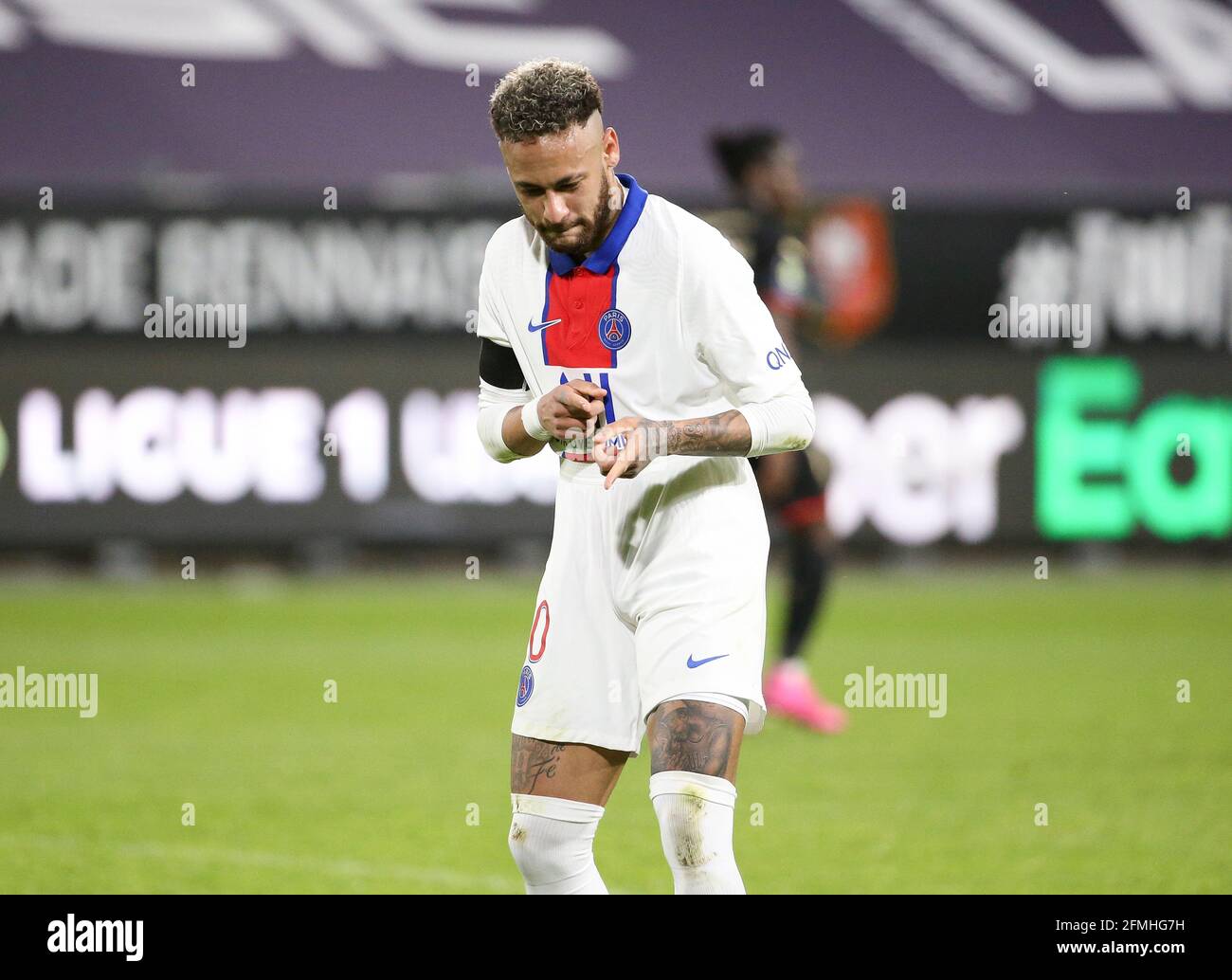 Neymar psg goal celebrates hi-res stock photography and images - Alamy