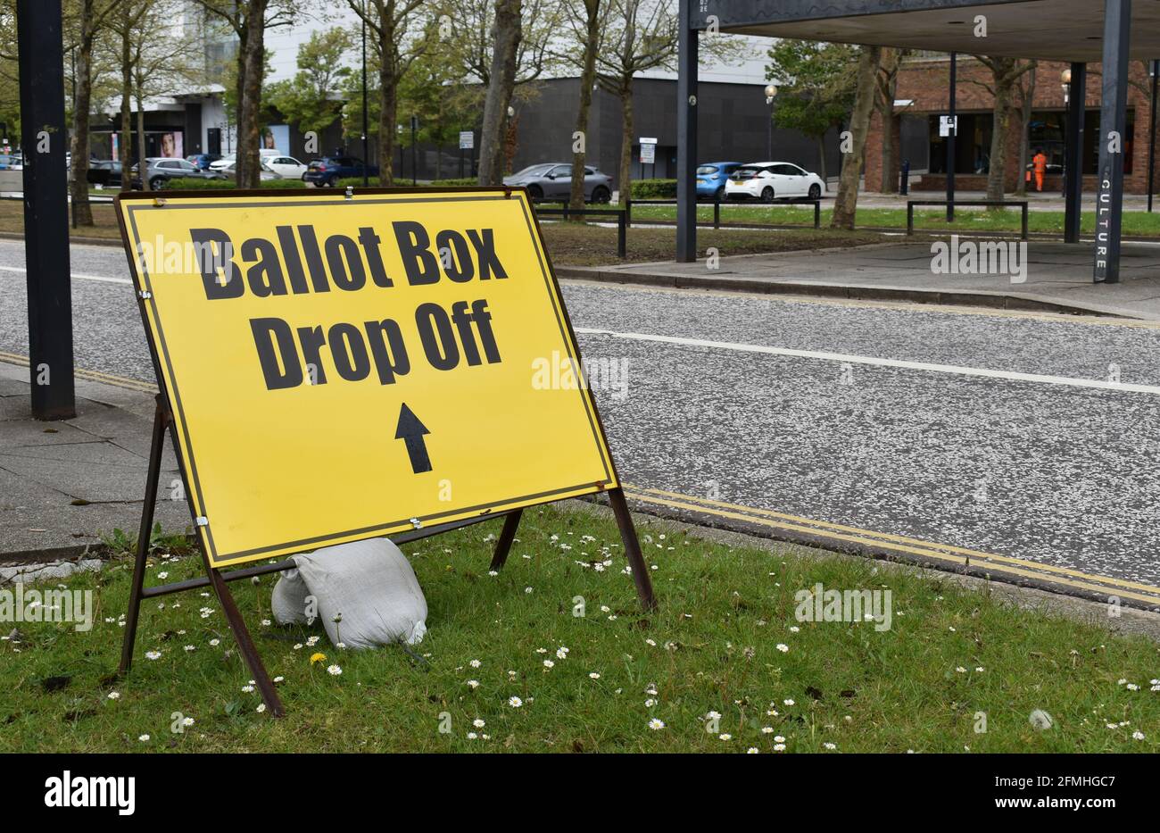 Sign at an election count: Ballot Box Drop Off Stock Photo - Alamy