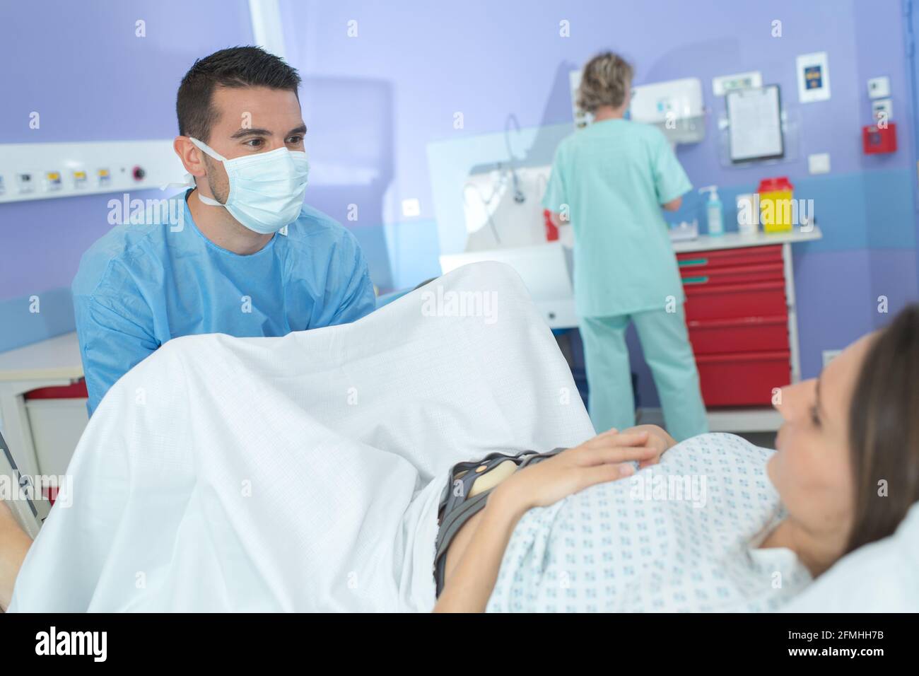 Pregnant birth push hi-res stock photography and images - Alamy