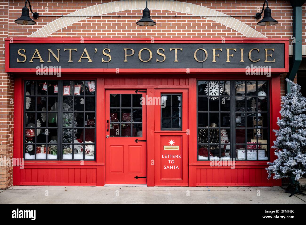 Santas post office hi-res stock photography and images - Alamy