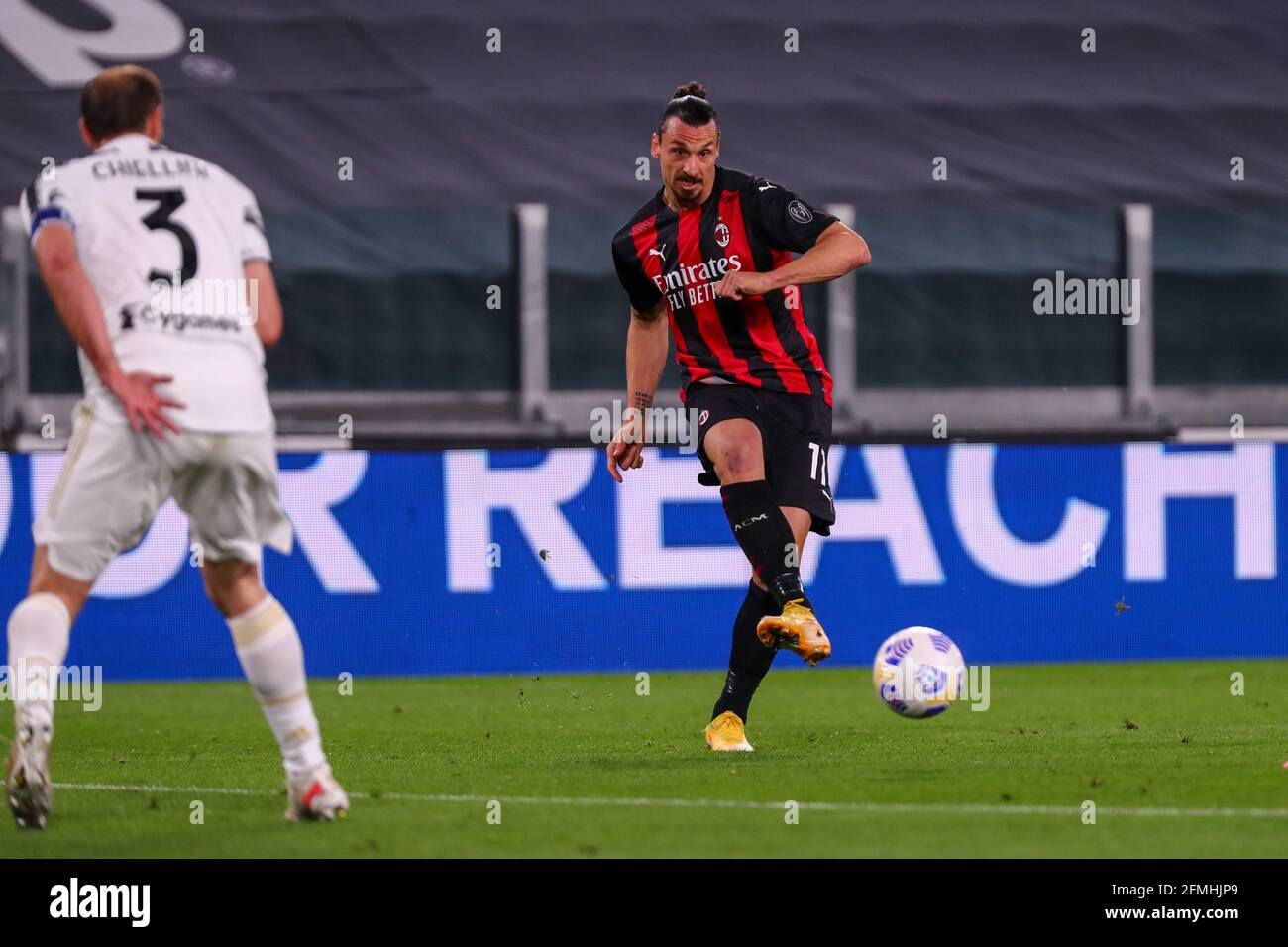 Zlatan ibrahimović juventus hi-res stock photography and images - Alamy