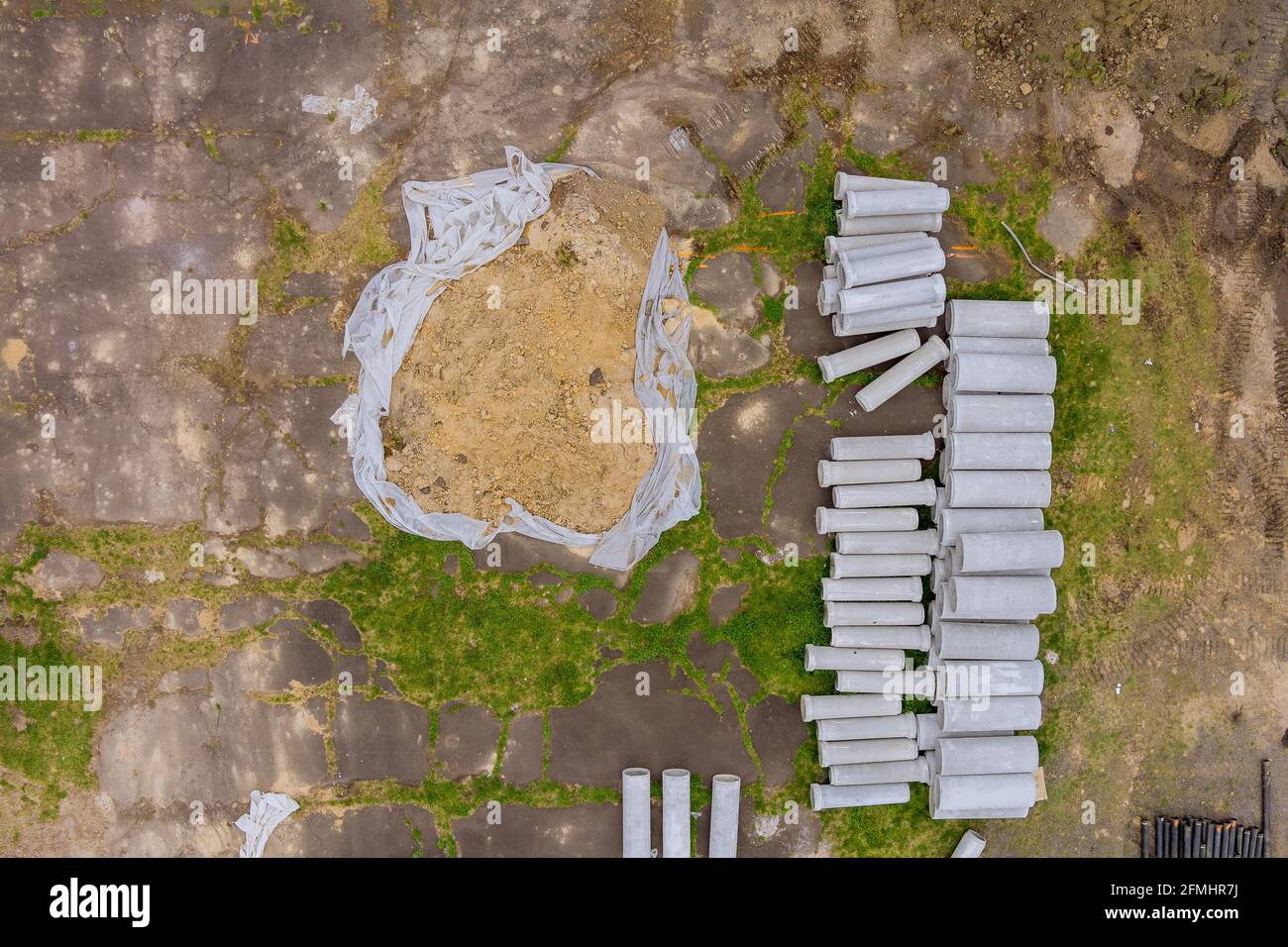 Concrete pipes to construct drainage systems on large cement drainage ...