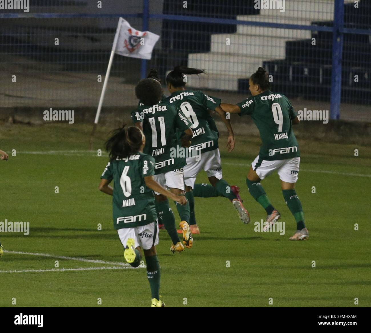 Bruna Calderan celebrates her goal during the Campeonato Brasileiro ...