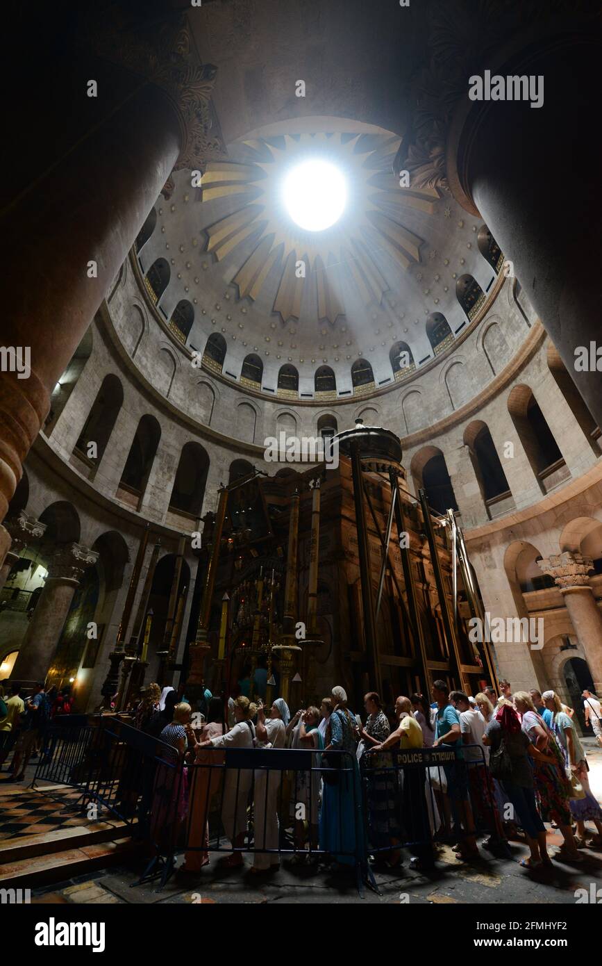 The Aedicule inside the church of the holy Sepulchre in Jerusalem Stock ...