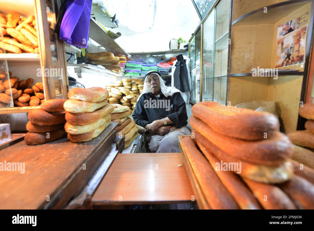 Kaak bread hi-res stock photography and images - Alamy