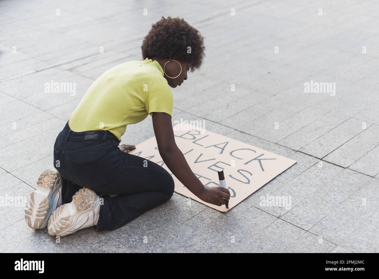 Write protest sign woman hi-res stock photography and images - Alamy