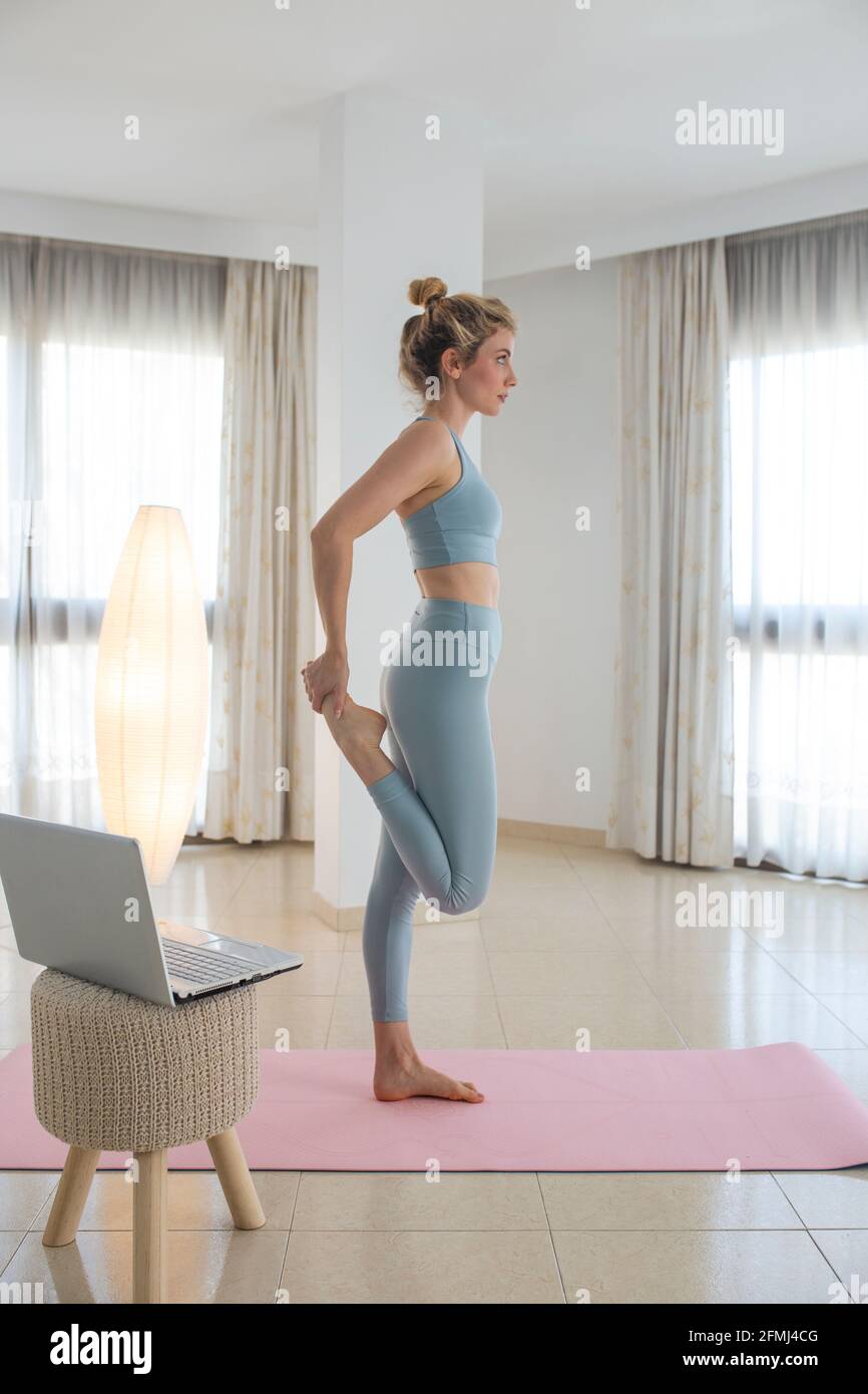 Yoga tutorial hi-res stock photography and images - Alamy
