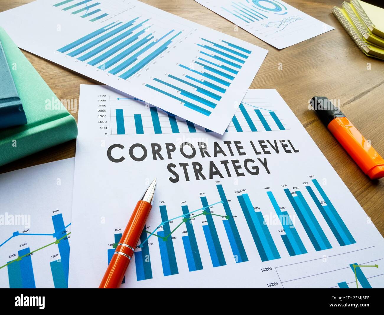 Leadership organizational hierarchy communication hi-res stock ...