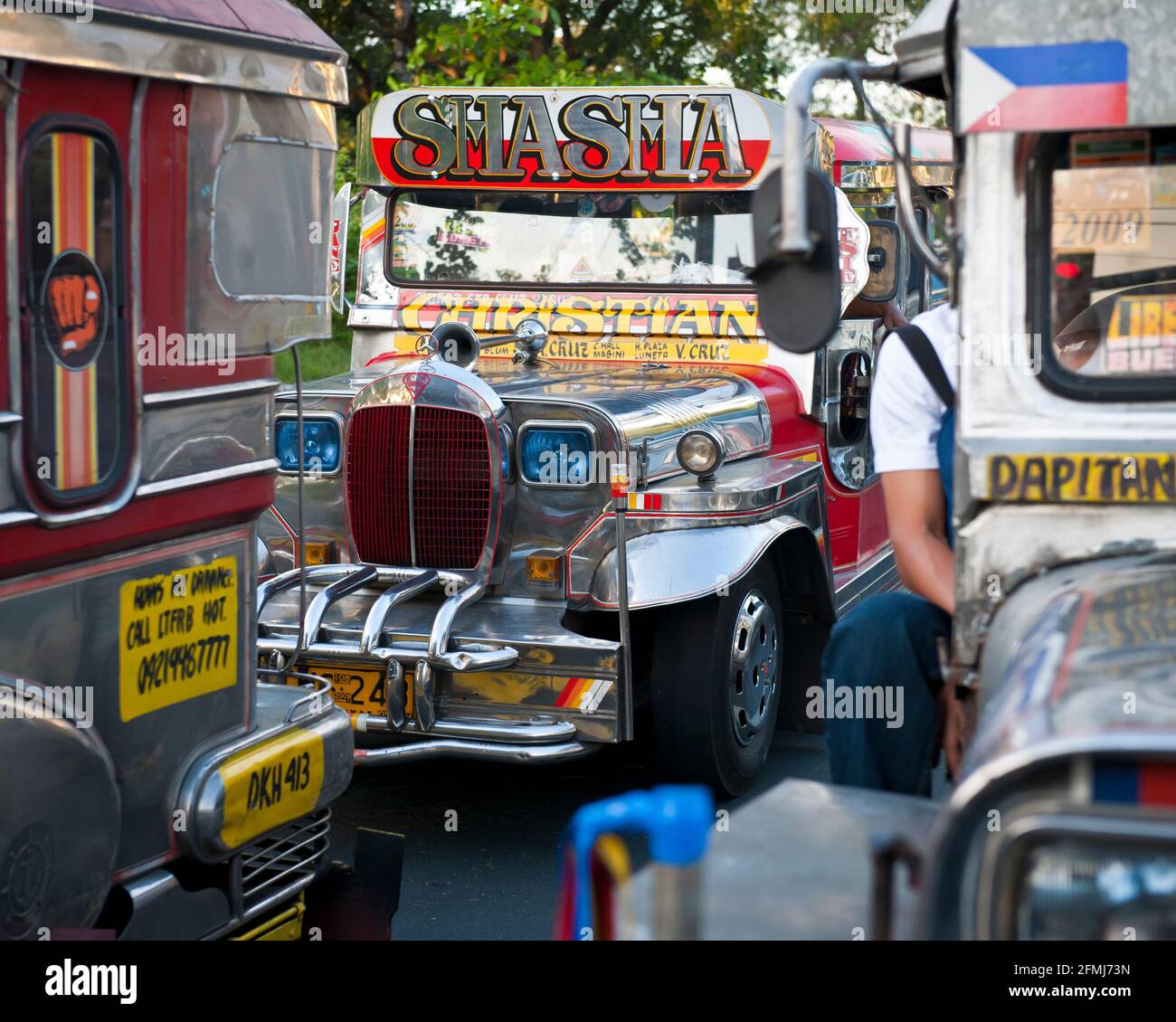 Jeepneys in Manila traffic Stock Photo - Alamy