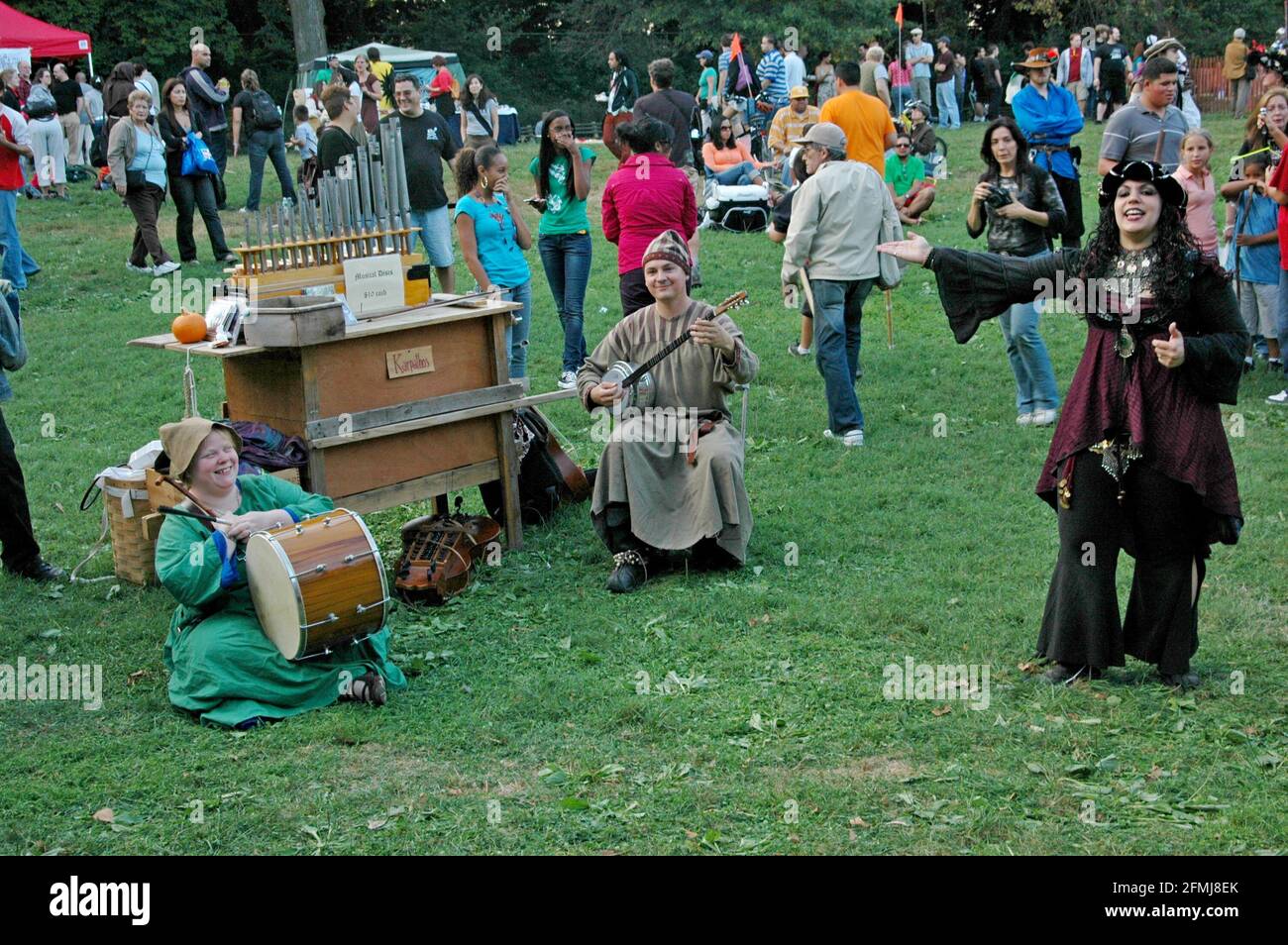 Nyc medieval festival hi-res stock photography and images - Alamy