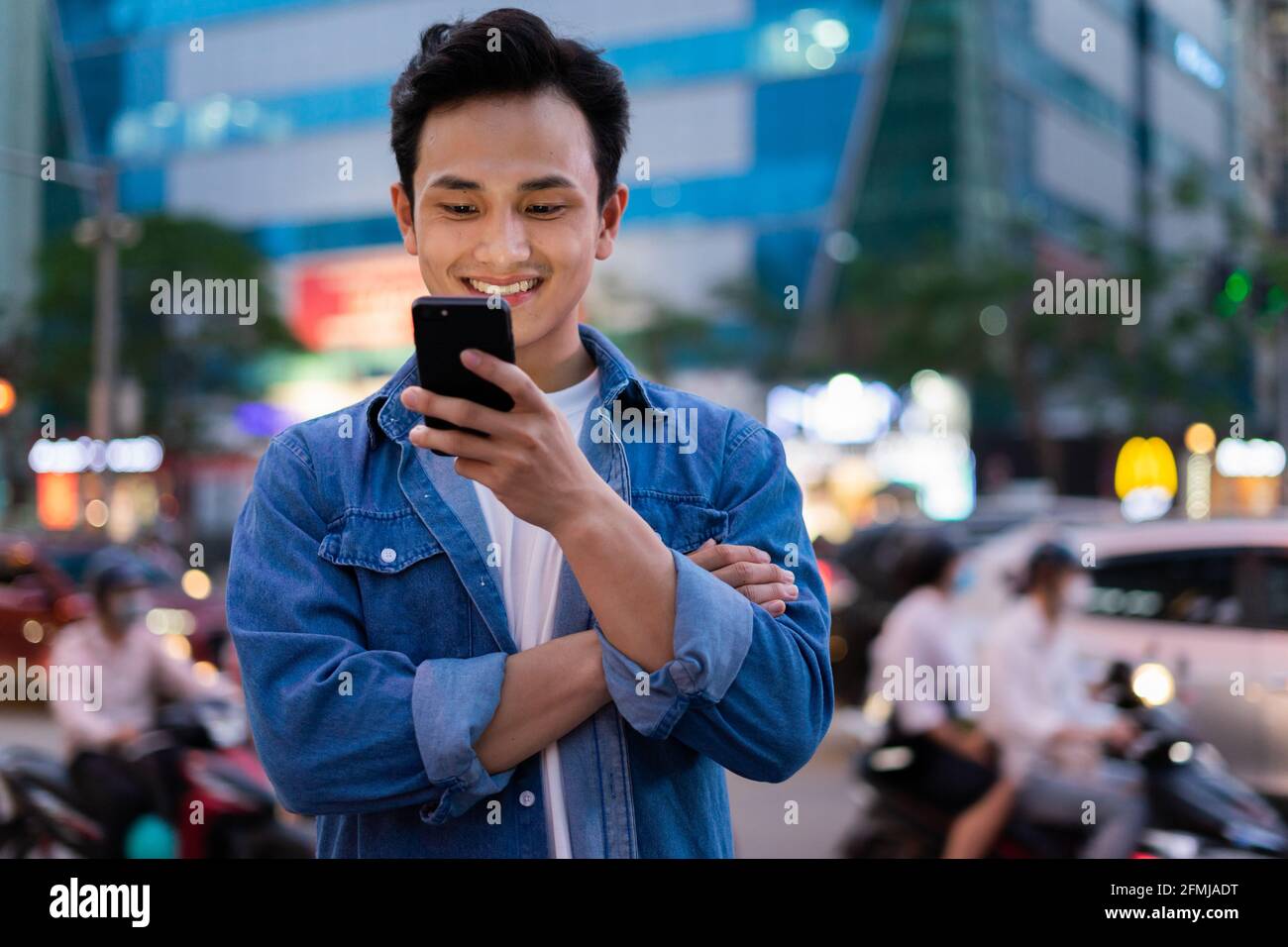 Filipino man on the phone hi-res stock photography and images - Alamy